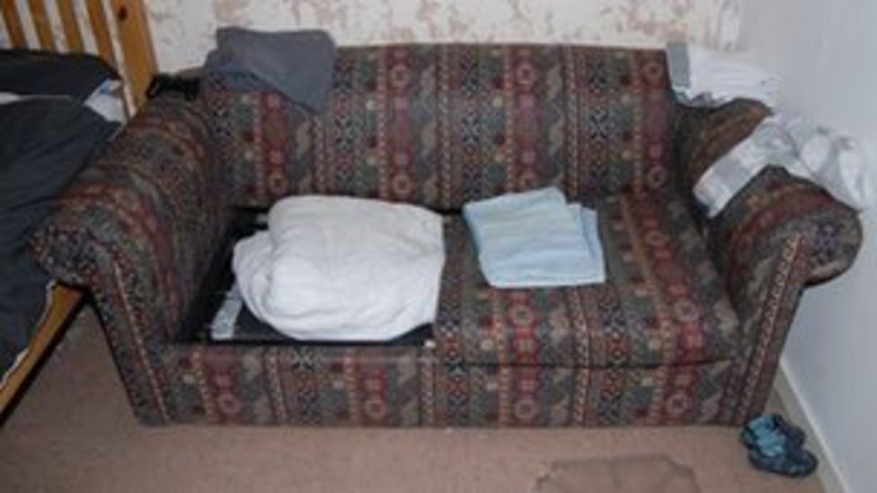 Keanu Williams case: Boy 'suffered catalogue of injuries' - BBC News