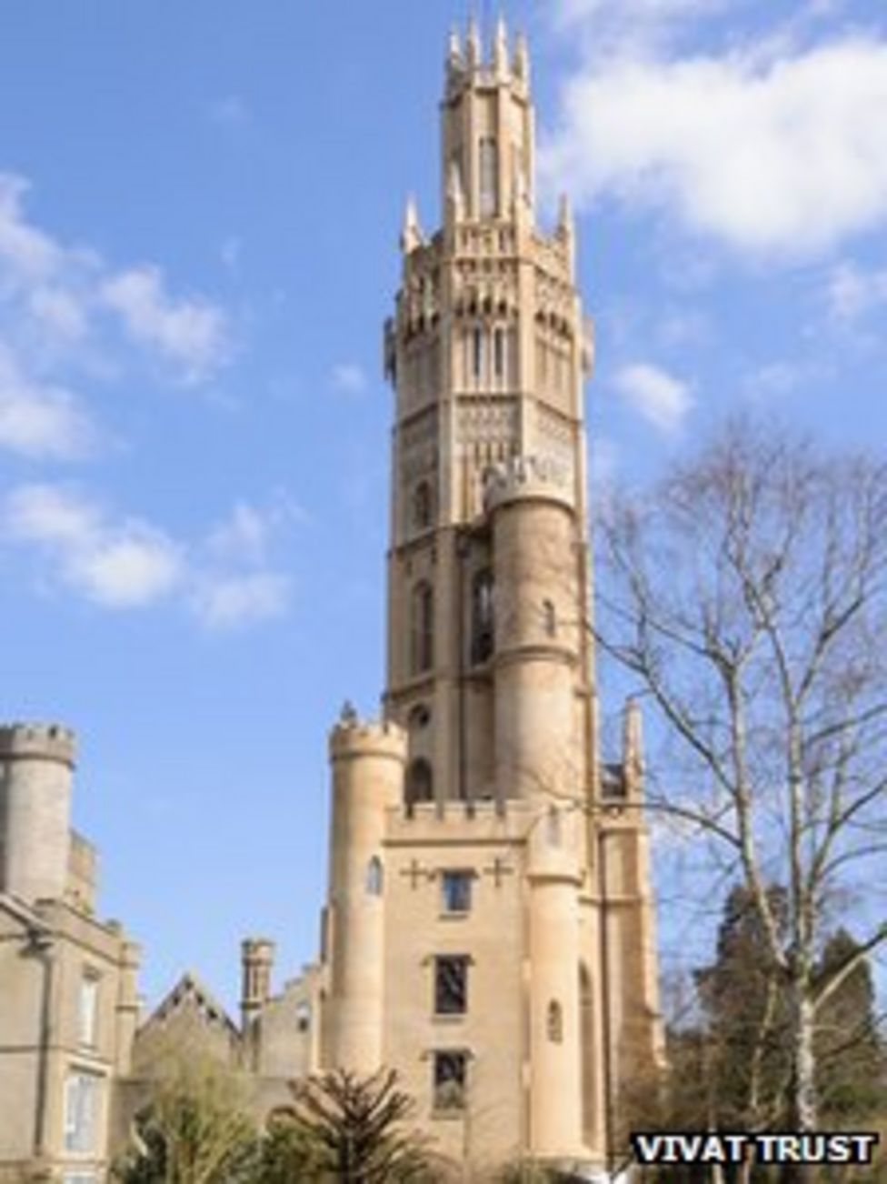 Hadlow Tower restoration work completed - BBC News