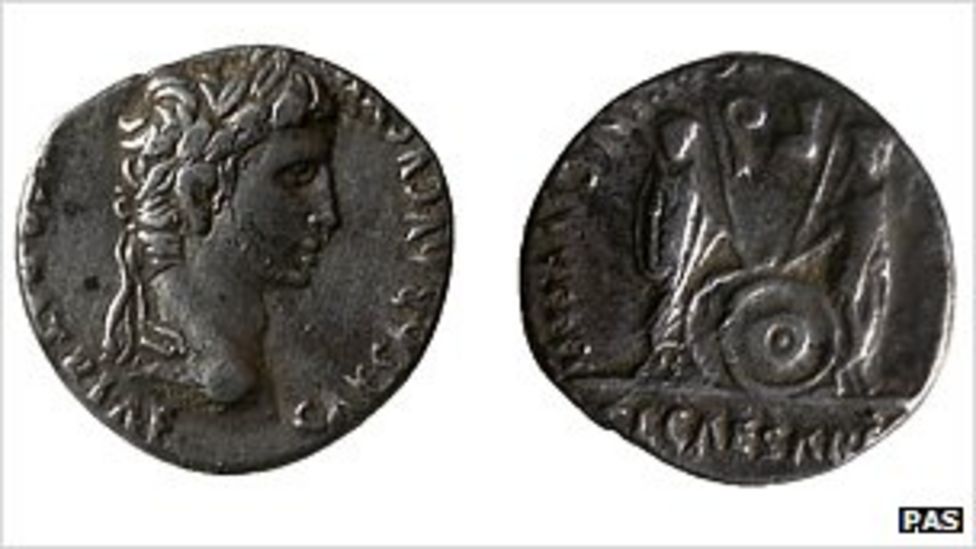 Roman gold coin revealed in 'lucky' Norfolk treasure find - BBC News