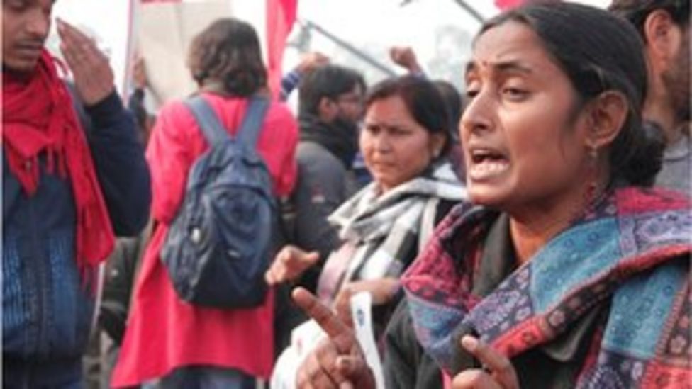 Why are Indian women being attacked on social media? - BBC News