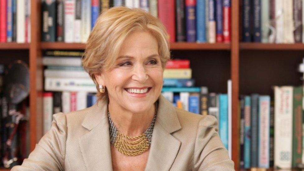 Rockefellers to switch investments to 'clean energy' - BBC News