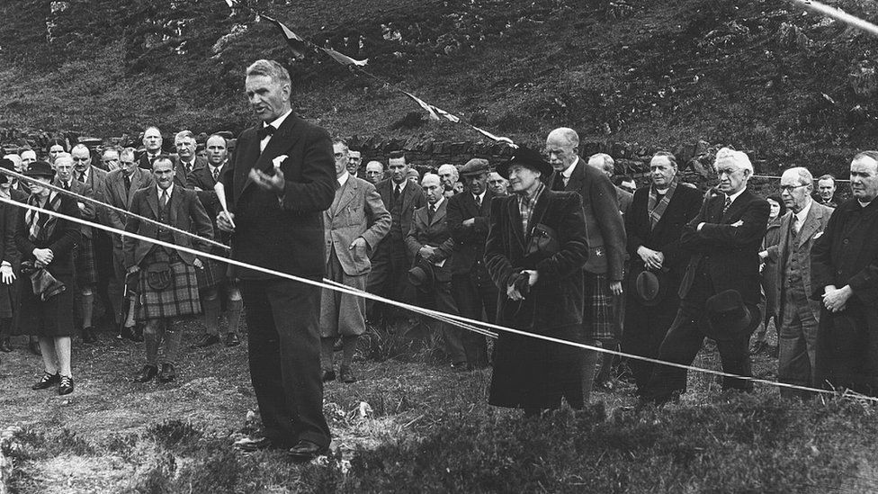 In pictures: 70 years of Scottish hydro power - BBC News
