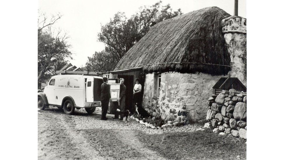In pictures: 70 years of Scottish hydro power - BBC News