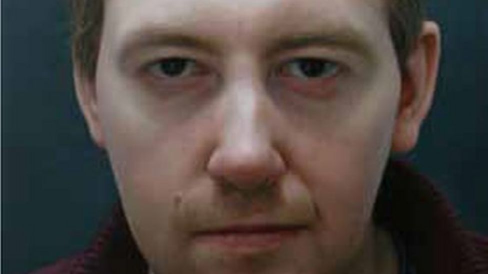 Sir Jonathan Miller painting wins Portrait Prize - BBC News