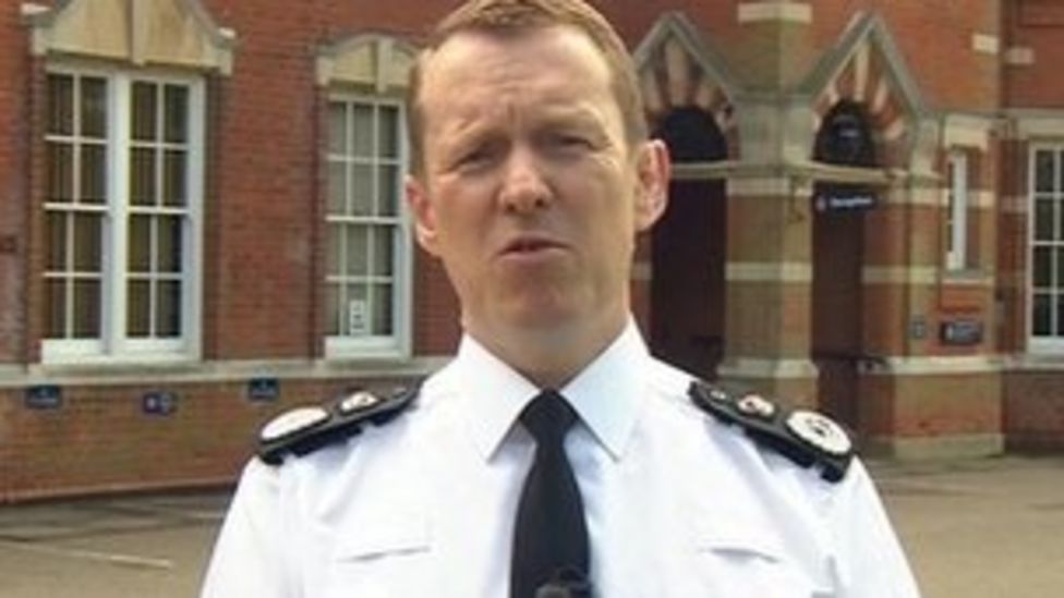 Essex Police chief puts senior officers back on the beat - BBC News