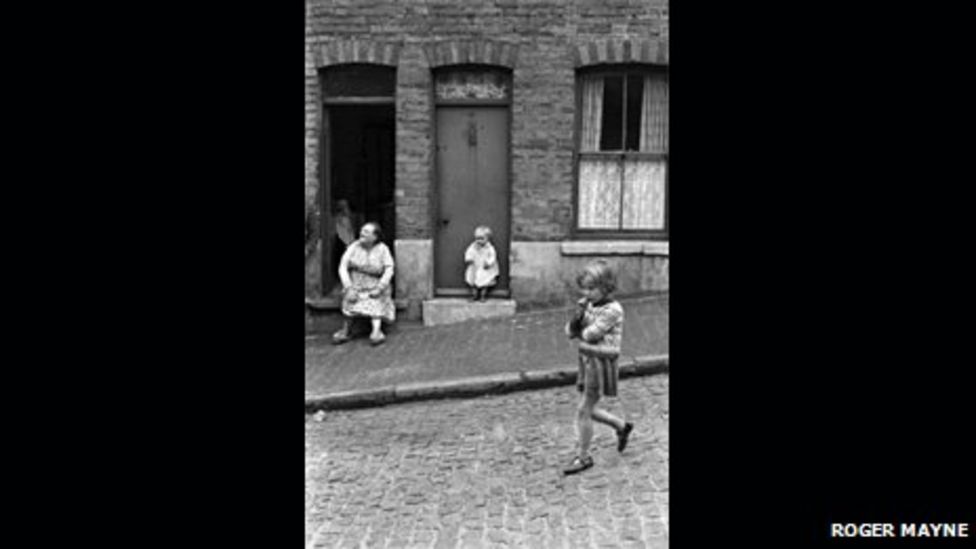 Nottingham St Ann's slum photograph family trace attempt - BBC News