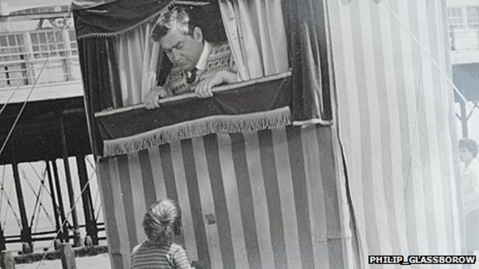 Comedian Tony Hancock's Bournemouth connections recalled - BBC News