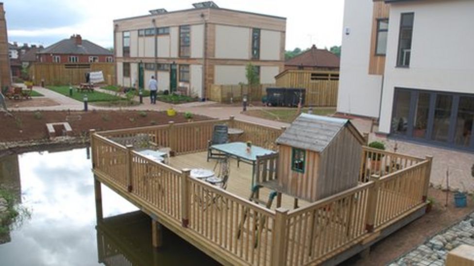 Hey, fancy buying a straw house? - BBC News