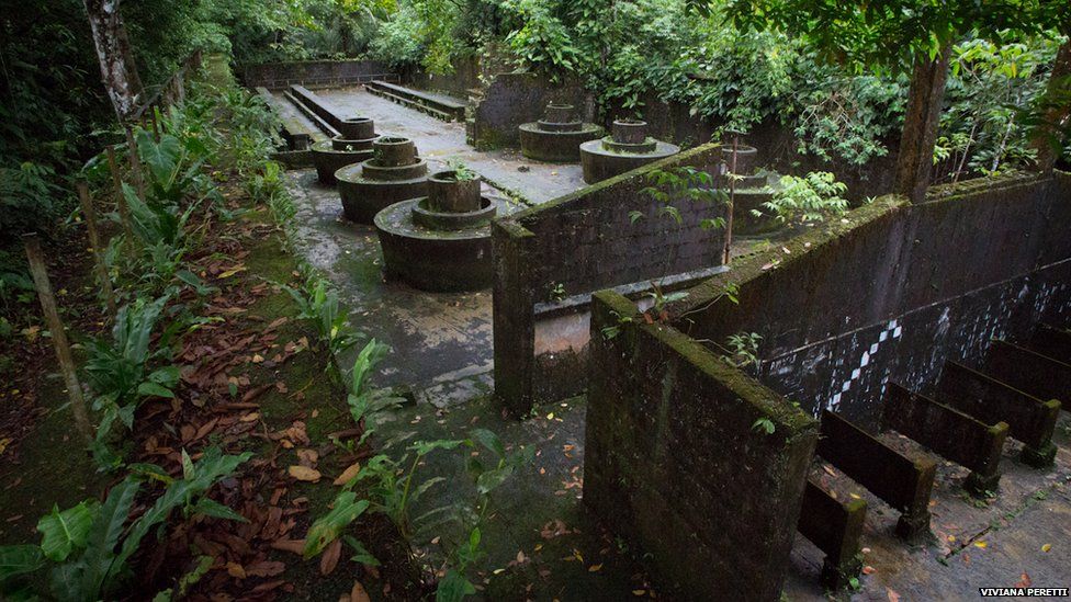 In pictures: Colombian prison island - BBC News