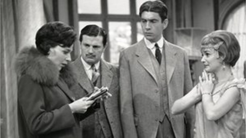 Richard Thorp, long-serving Emmerdale cast member, dies - BBC News