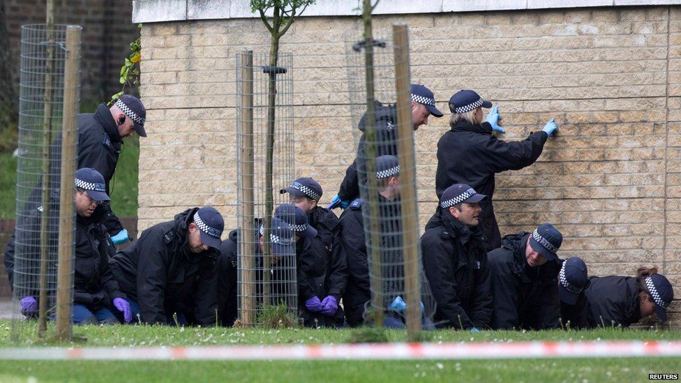 Woolwich attack and response in pictures - BBC News