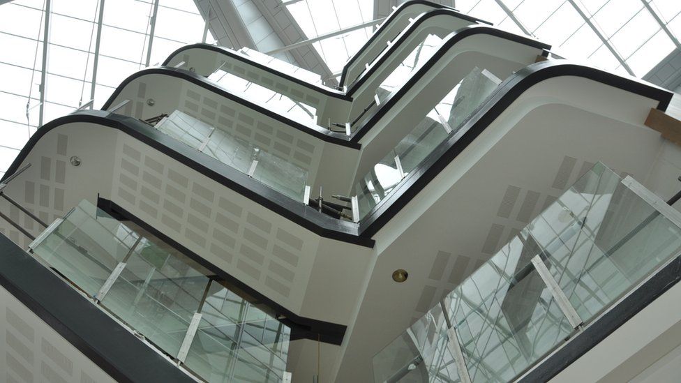 In pictures: Southmead Hospital Bristol - BBC News