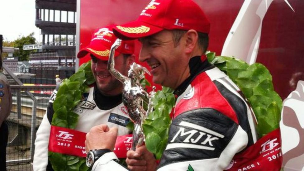 Isle of Man TT: Reeves and Sayle win sidecar race - BBC Sport