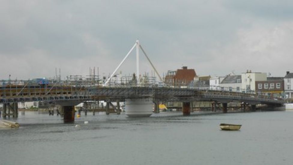 New Shoreham crossing named the Adur Ferry Bridge - BBC News