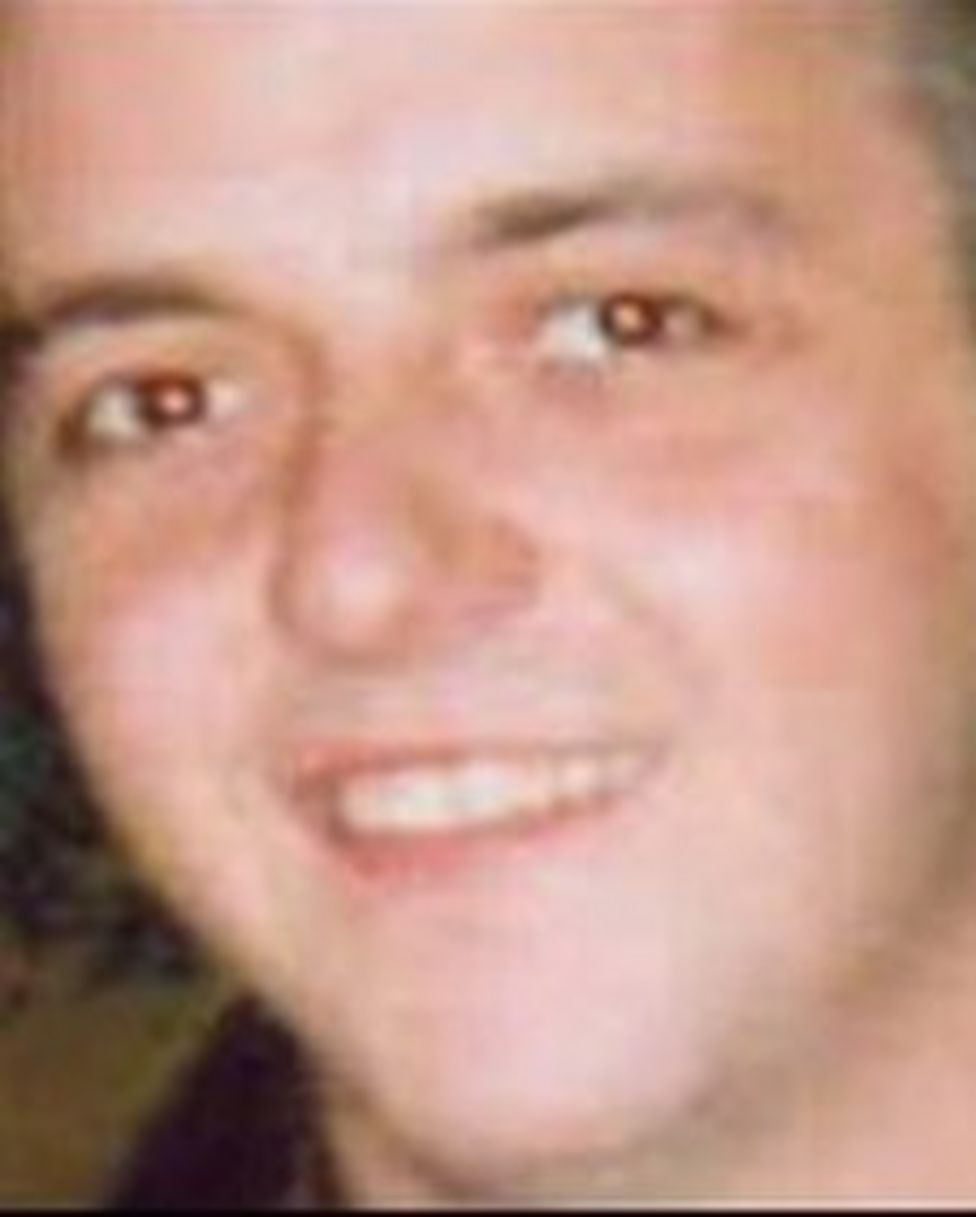 David Lyons fails in legal bid over alleged crime links - BBC News