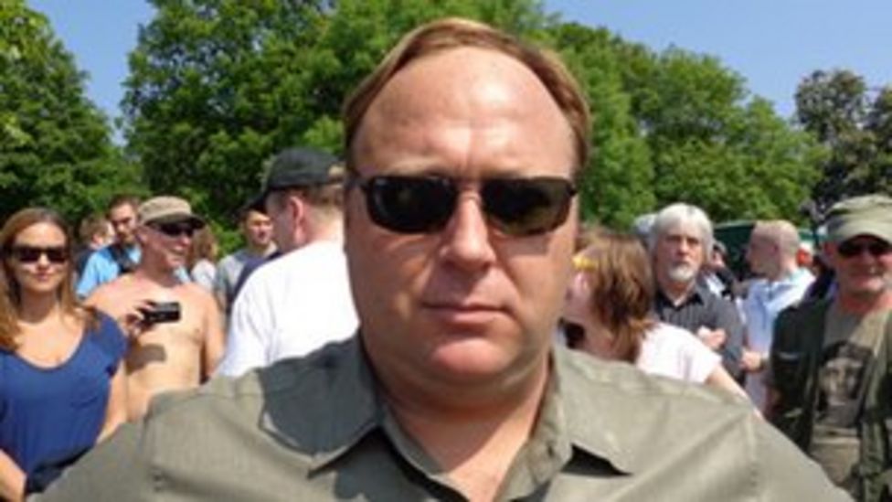 Bilderberg Group: Two worlds collide - in Watford - BBC News