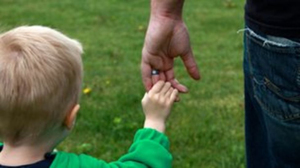 'A million children growing up without fathers' - BBC News