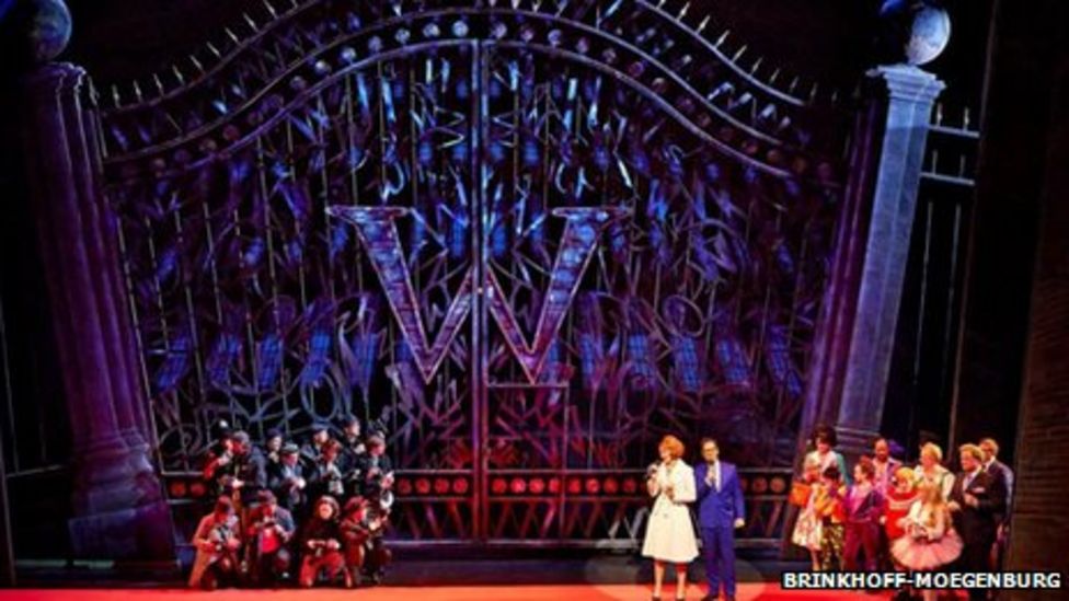 How Douglas Hodge shaped Willy Wonka for the stage - BBC News