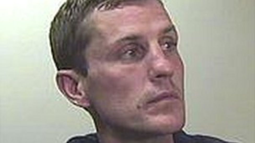 Gambler Mark Rutter who smashed up Dalkeith bookies jailed - BBC News