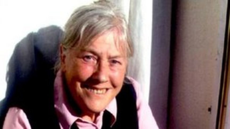 Jean Shaw, 72, killed in A2 crash was 'always smiling' - BBC News