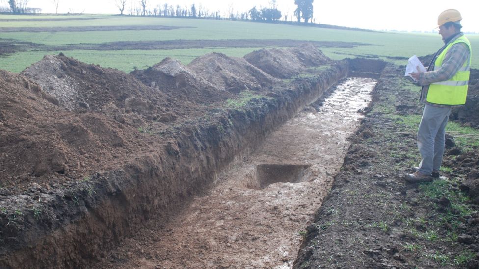 Bristol Water's £125m Cheddar reservoir plan approved - BBC News