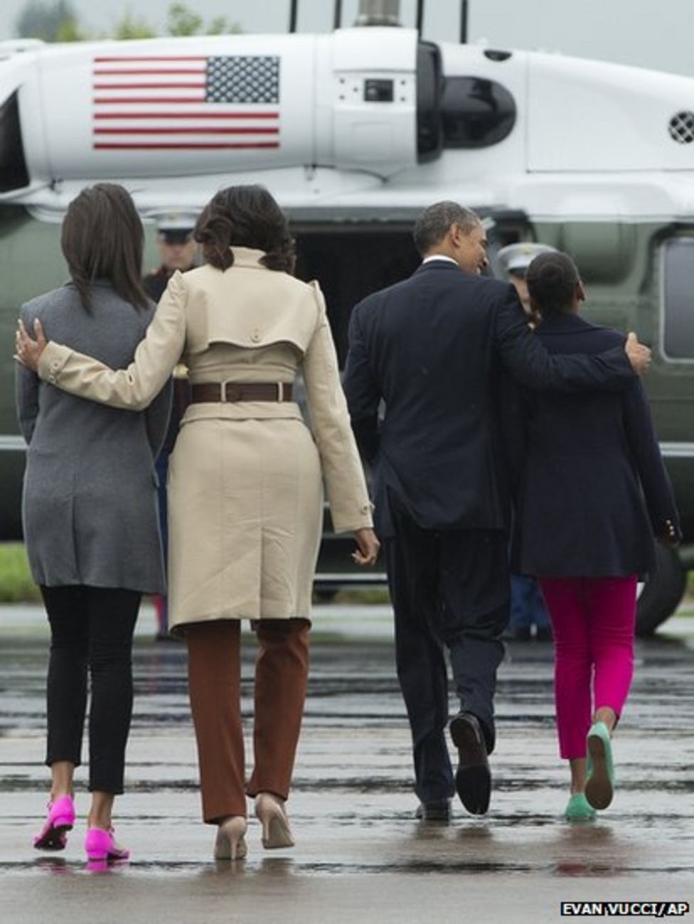 Day in pictures: 17 June 2013 - BBC News