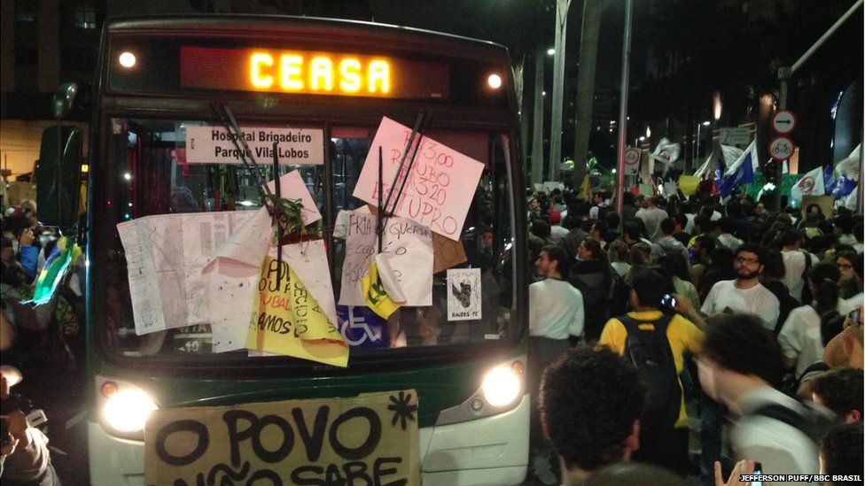 In pictures: Brazil protest banners - BBC News