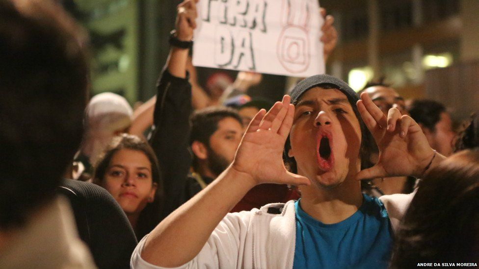 In pictures: Brazil protest banners - BBC News