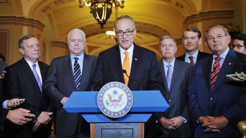 Barack Obama defends US immigration reform pledge - BBC News