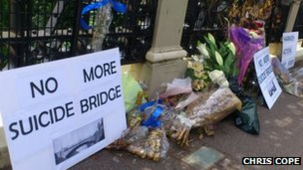 Residents and campaigners call for action on 'suicide bridge' - BBC News