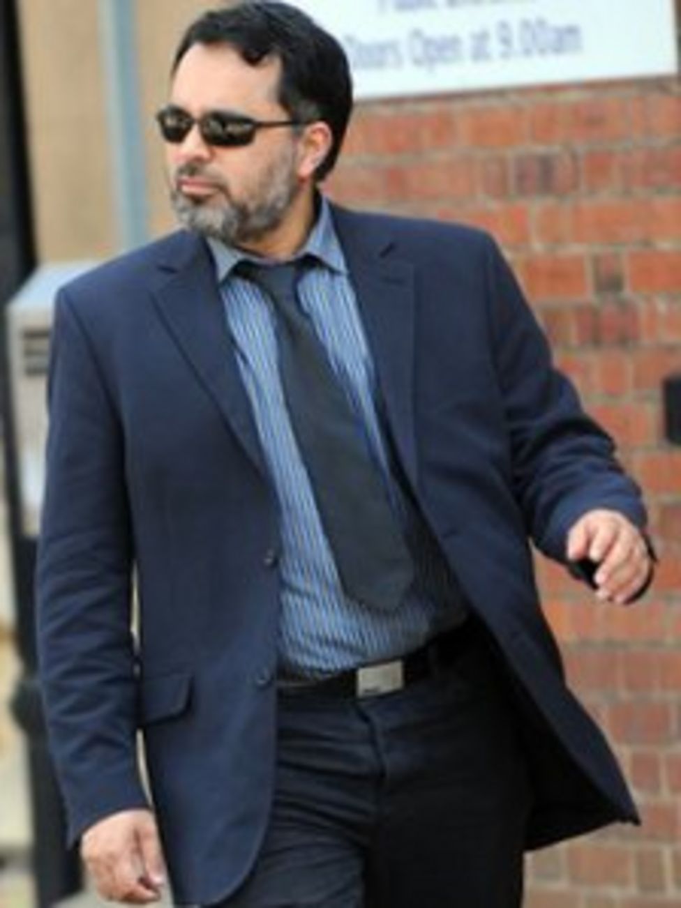 Dr Imran Khalid Khan told 12 year old she had a "lovely body", court ...