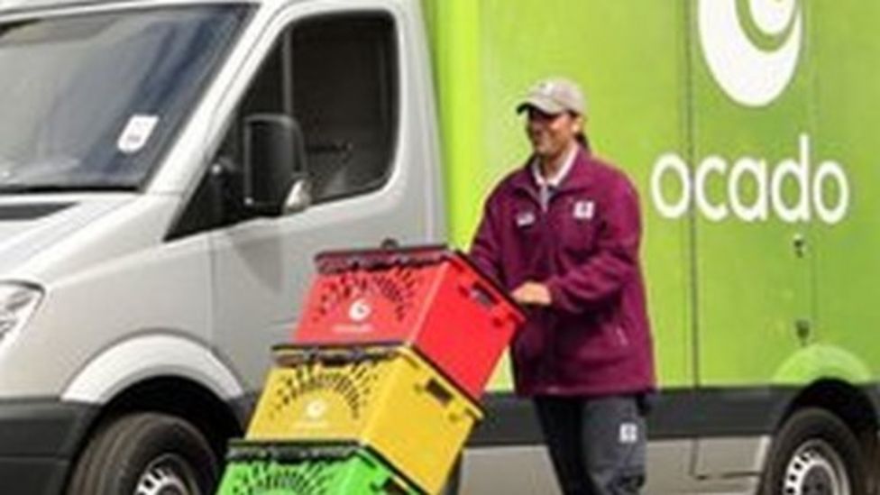 Ocado to employ 800 new staff at Dordon warehouse - BBC News