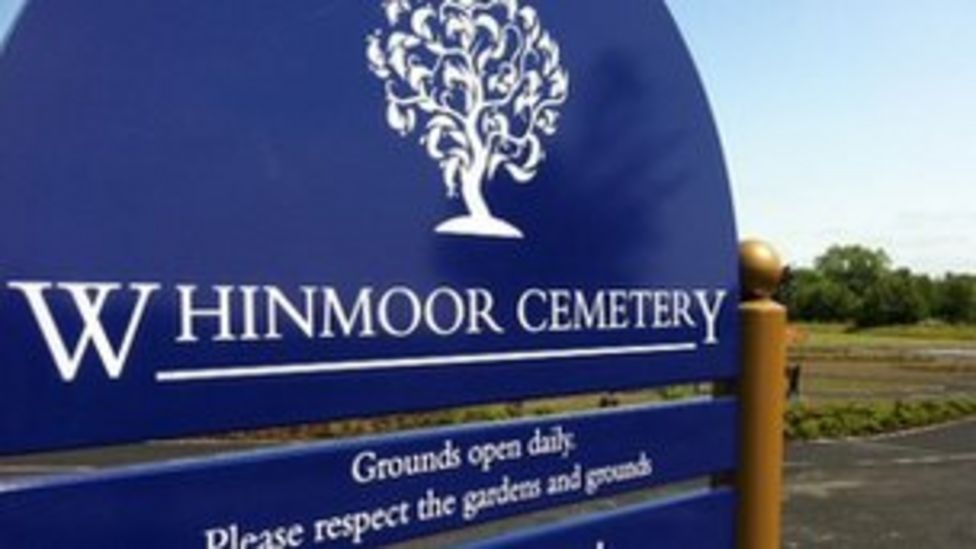 New five-acre Whinmoor Cemetery opens in Leeds - BBC News