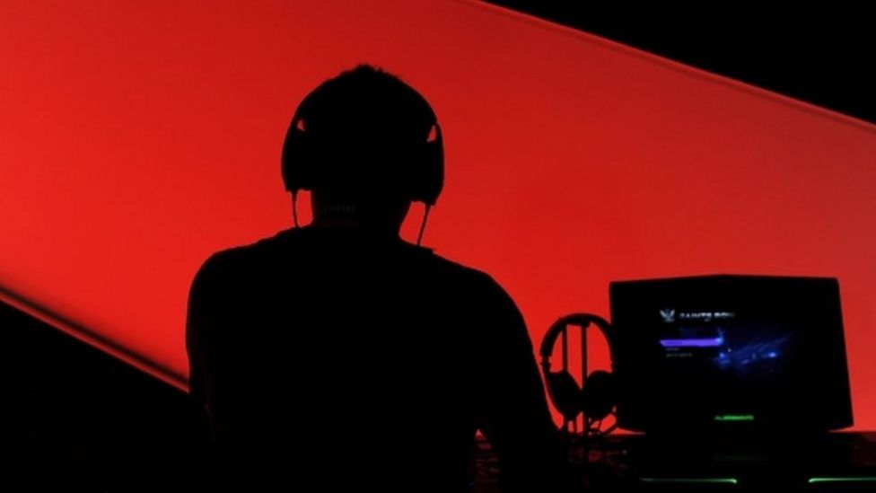 What's the appeal of playing 'mundane' simulator games? - BBC News