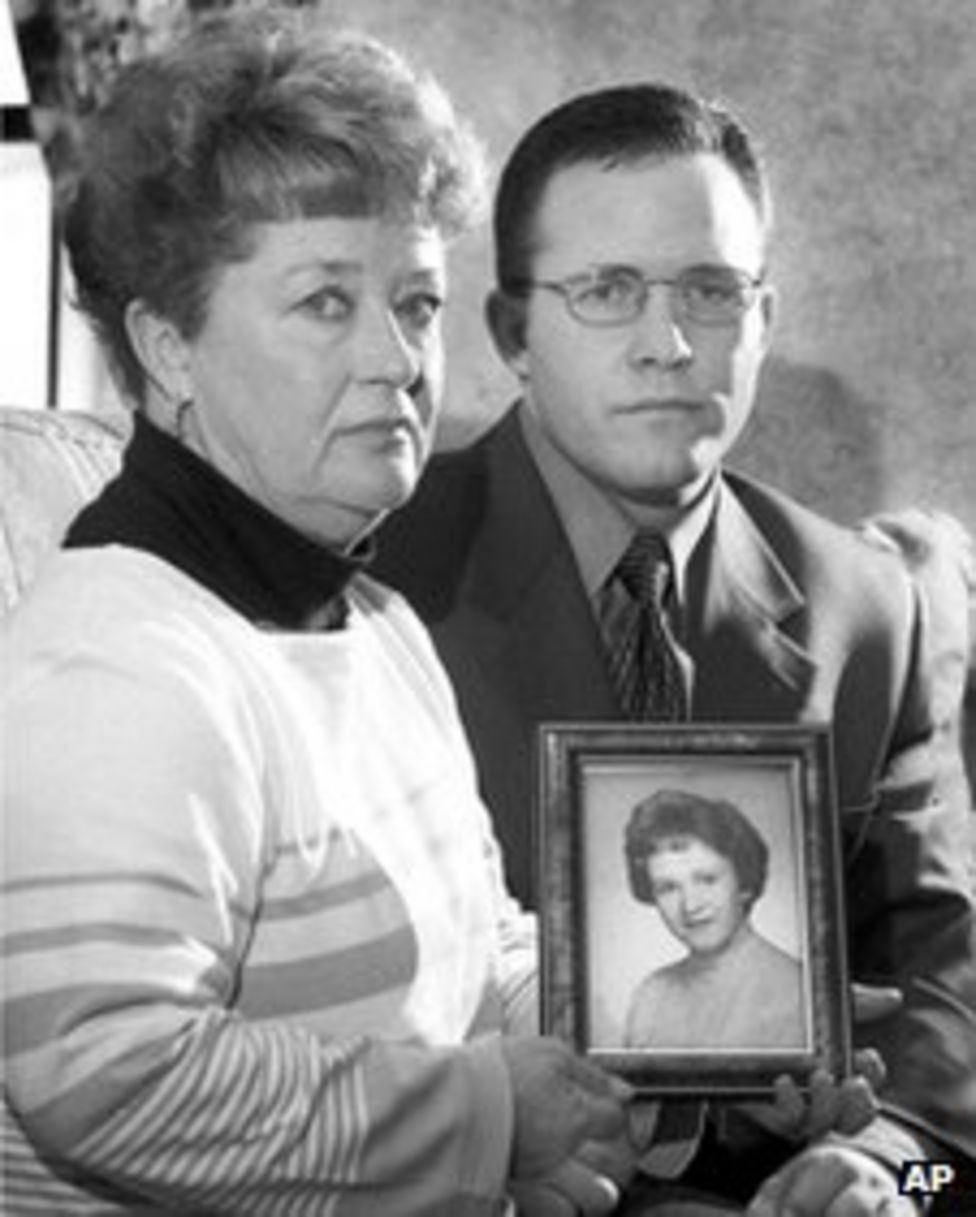 'Boston Strangler' Albert DeSalvo linked by DNA to victim - BBC News