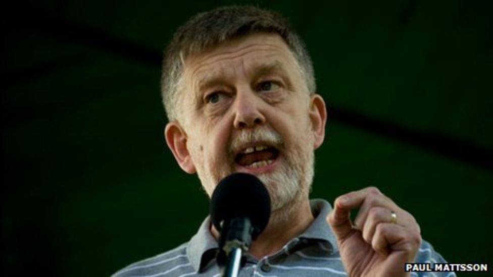 Dave Nellist: The Coventry MP who gave away half his pay - BBC News