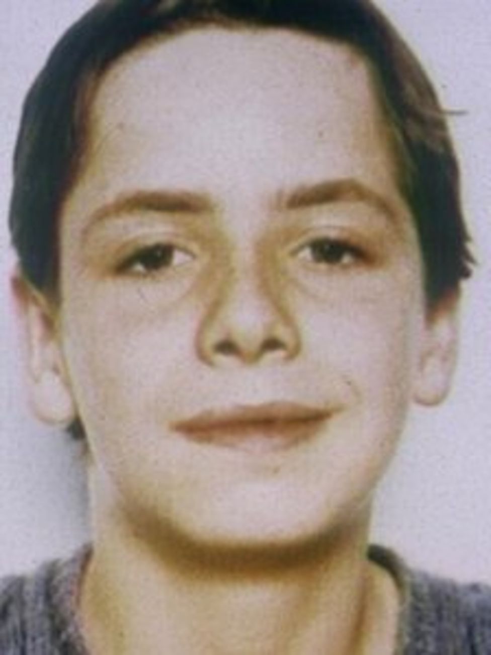 Jason Swift killer Robert Oliver jailed for child visits - BBC News