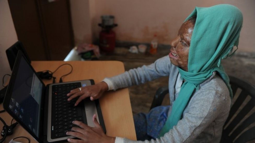 Preeti Rathi murder: Death for India acid attack convict - BBC News