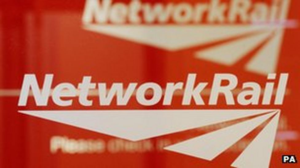 Network Rail bosses get £2m bonuses - BBC News