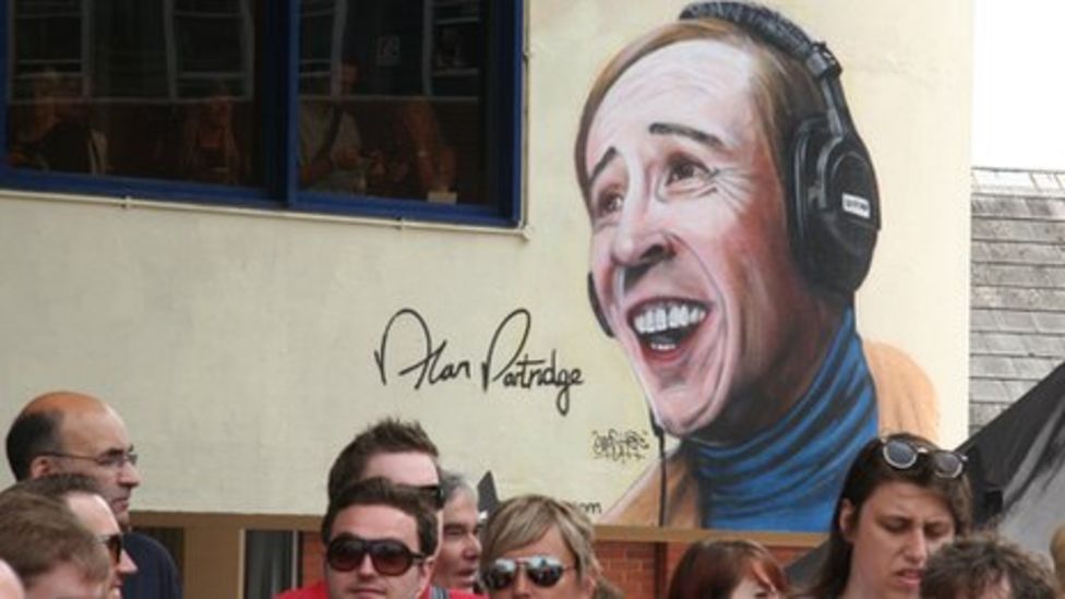 Alan Partridge Alpha Papa: Norwich homecoming for fictional DJ - BBC News