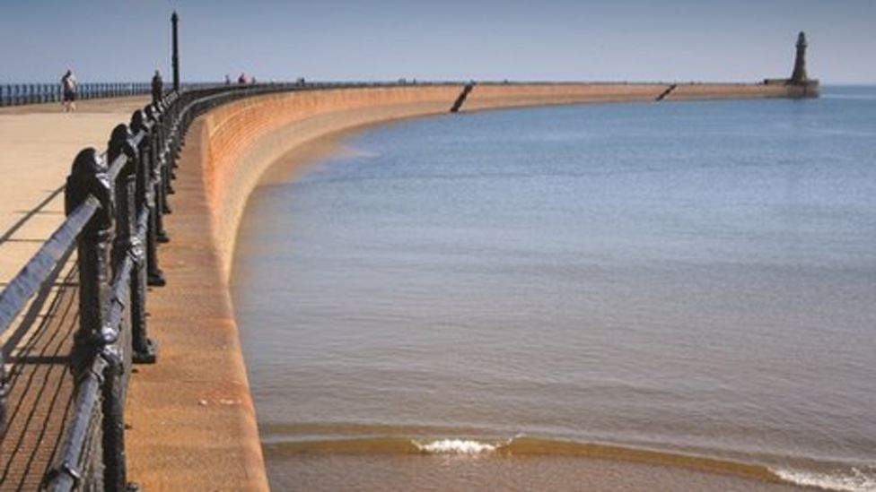 Sunderland Roker Pier tunnel plan moves forward - BBC News