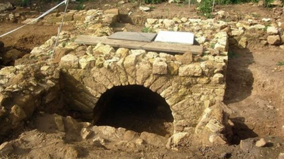 Barn found at 'lost' medieval manor in Croxton Kerrial, Leicestershire ...