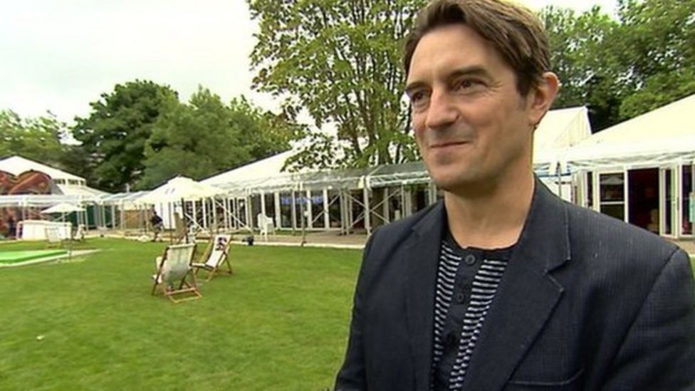 Edinburgh International Book festival celebrates 30 years - BBC News