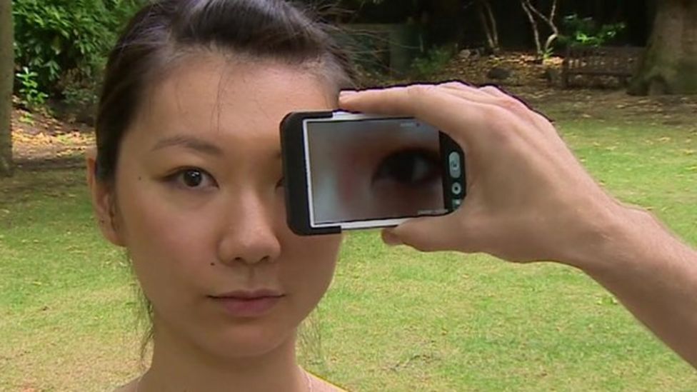 Pocket optician 'good as eye charts' - BBC News