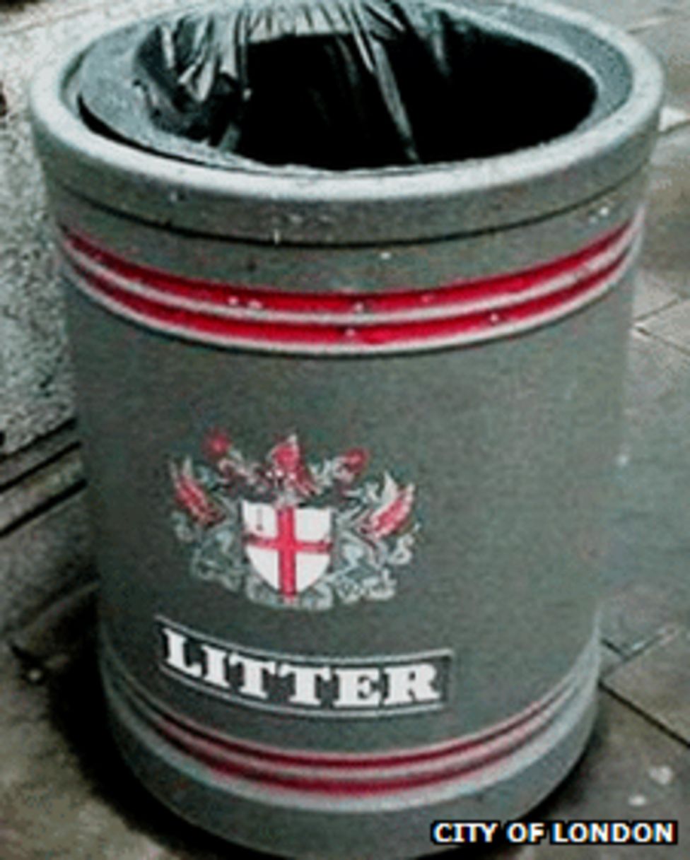 Bishopsgate gets bins back 20 years after IRA explosion - BBC News