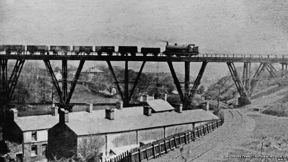 In pictures: Brunel's work in Wales exhibition - BBC News