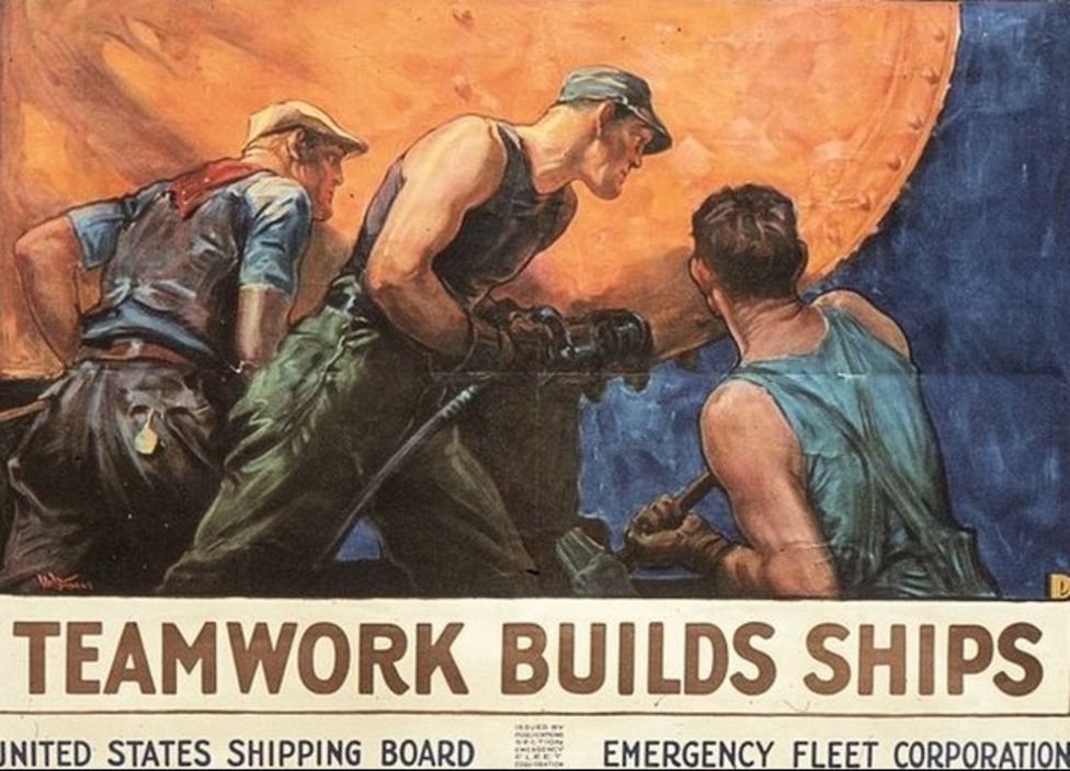 Lottery funding for rare WWI posters to be digitised - BBC News