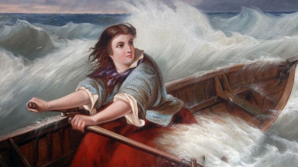 Lifeboat feat marks SS Rohilla WWI sea disaster in Whitby - BBC News