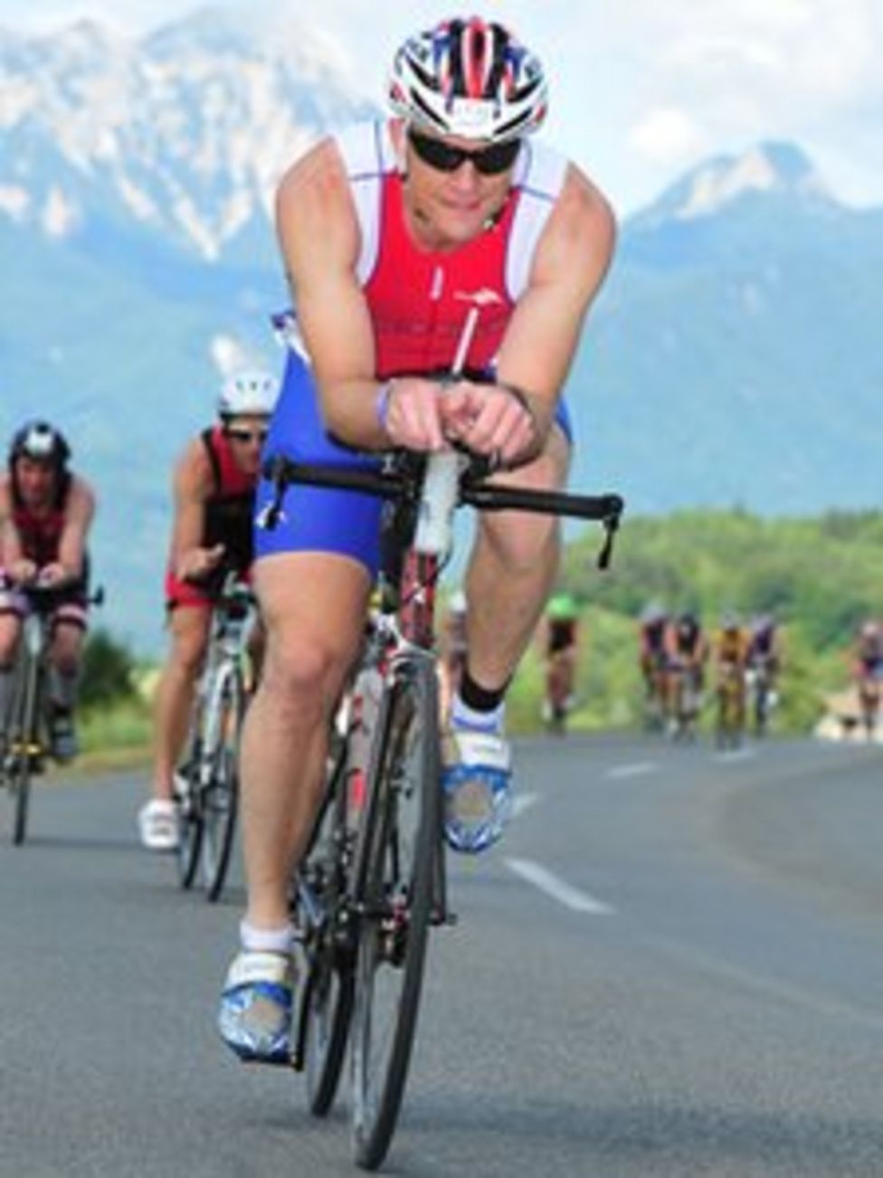 The rise of the triathlon holiday - BBC News