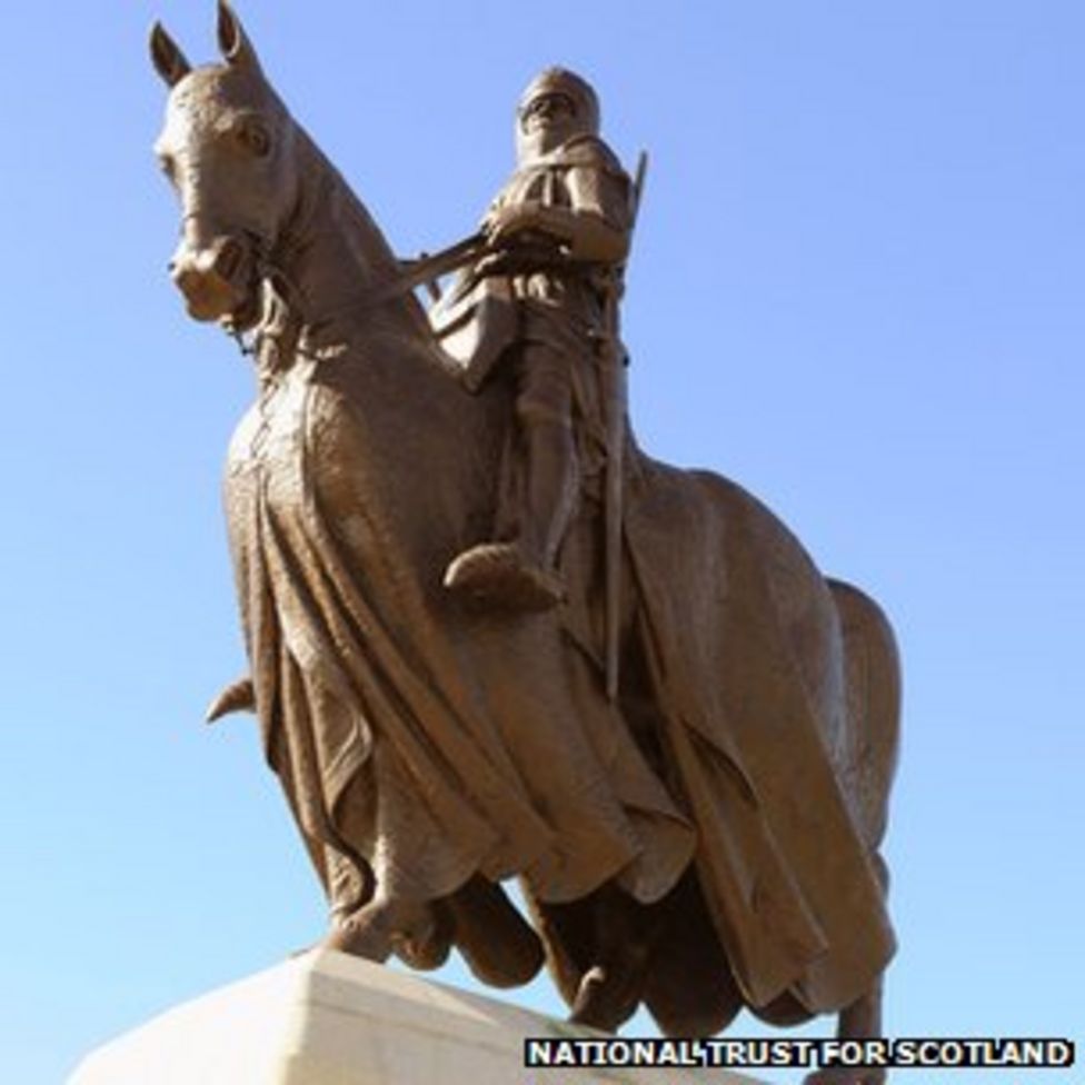 Robert the Bruce statue returned to Bannockburn battle site - BBC News